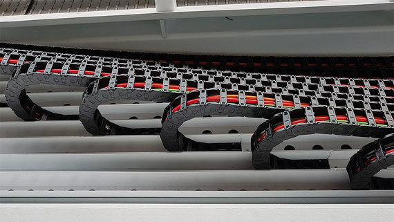 24 energy chains in CNC plant for aluminium profiles